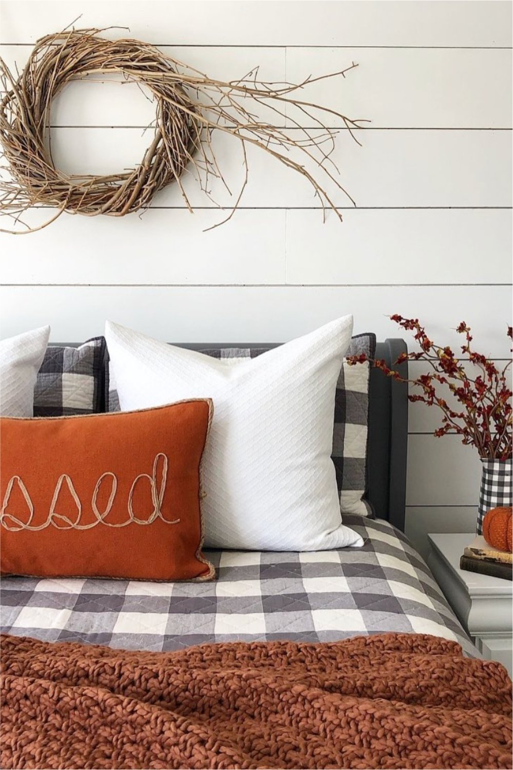 Fall Bedroom Decor: How To Embrace The Coziest Season and Transform ...
