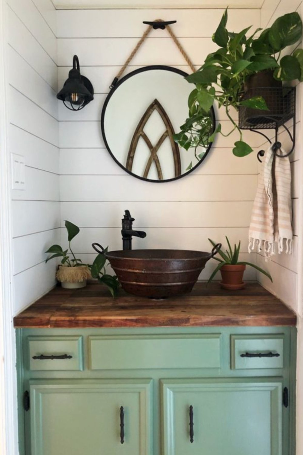 19 Stunning Half Bathroom Ideas You'll Want To Copy Now - The Chic Quota