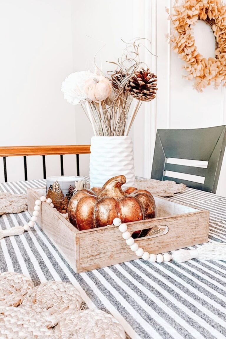 23 Beautiful Fall Table Centerpieces To Get Inspired By - The Chic Quota