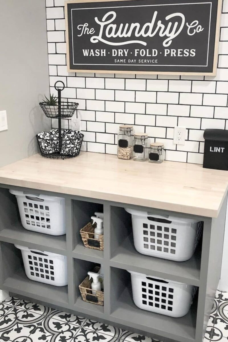 24 Laundry Room Ideas That Combine Beautiful Design & Functionality ...