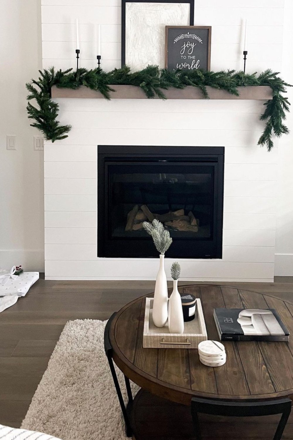 Minimalist Christmas Decor: 35 Beautiful Ideas For A Modern Holiday ...