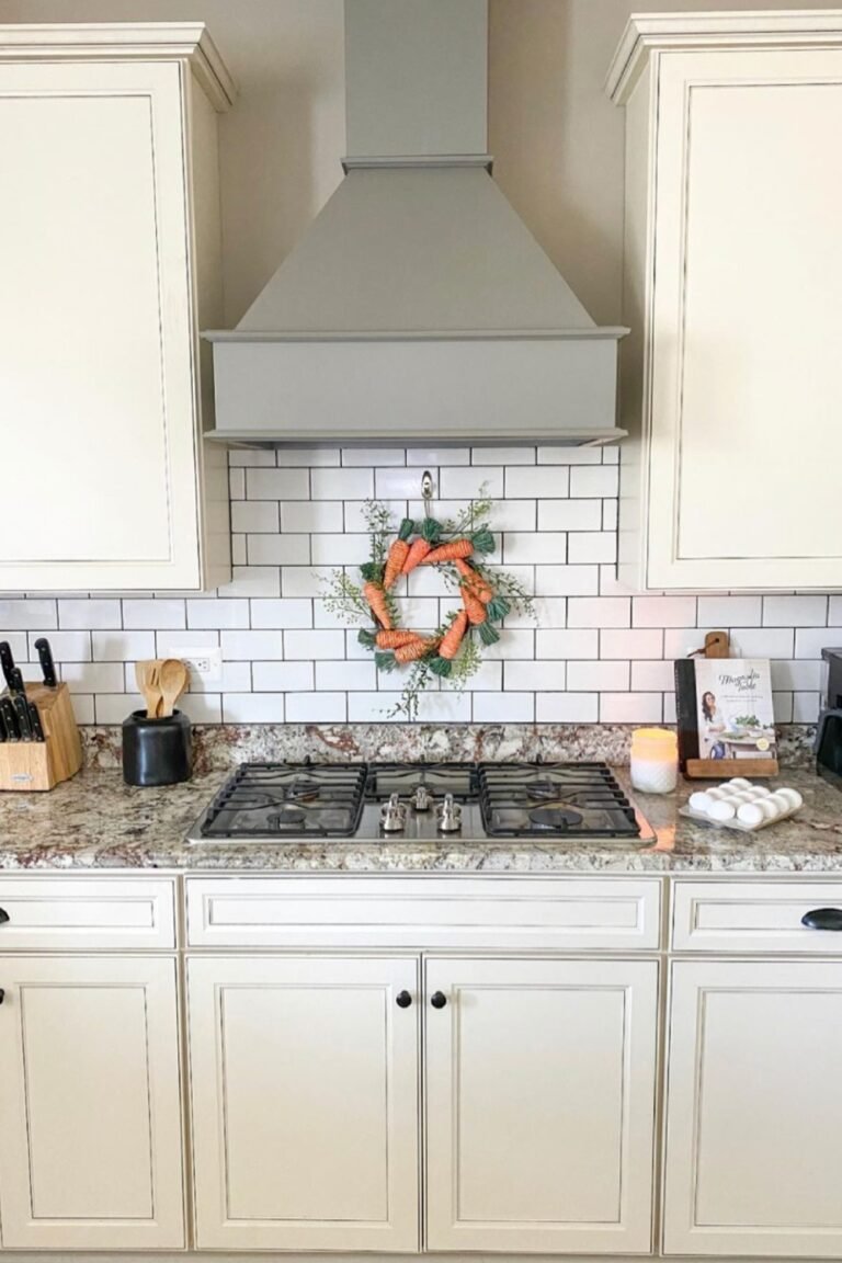 24 Best Farmhouse Kitchen Hood Ideas for a Rustic Style - The Chic Quota
