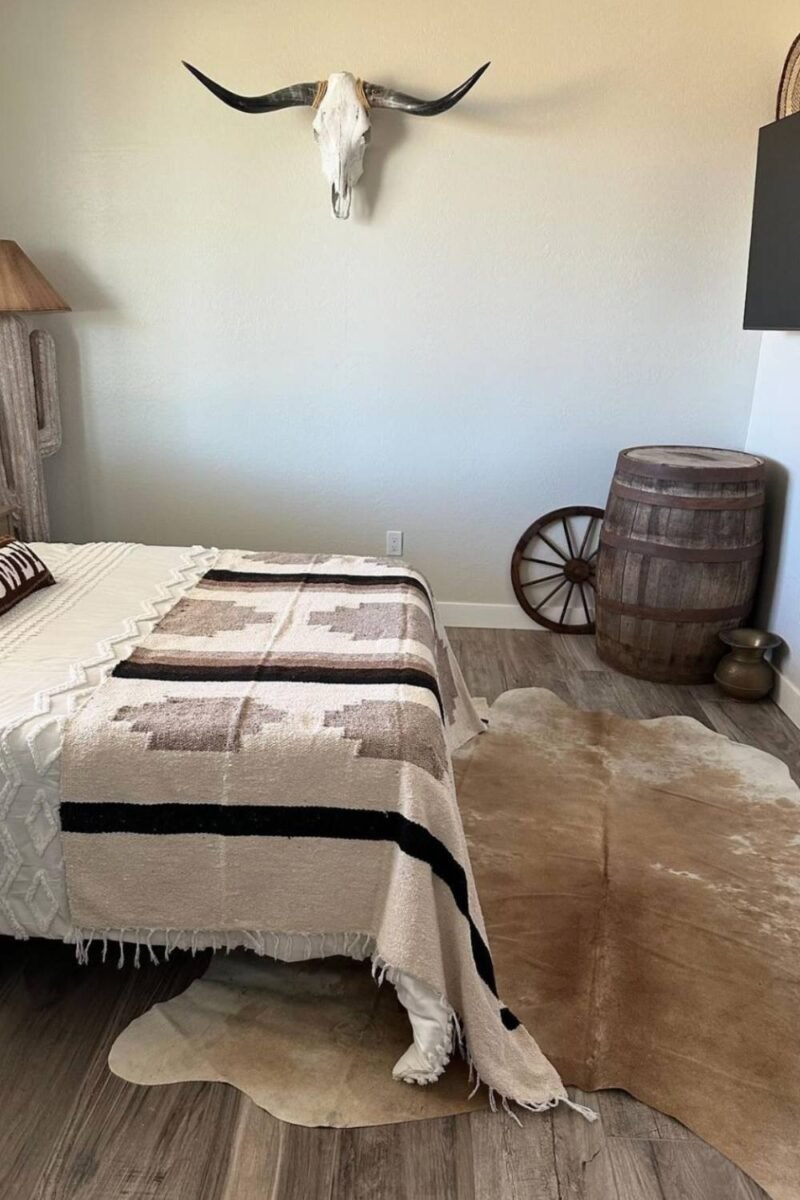 21 Beautiful Western Bedroom Ideas For The Perfect Rustic Retreat - The ...