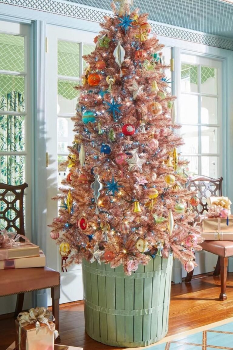 20 Unique Vintage Christmas Tree Themes You Need To See In 2025 - The ...