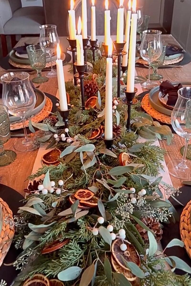 20 Rustic Christmas Table Decor Themes Your Guests Will Love - THE CHIC ...